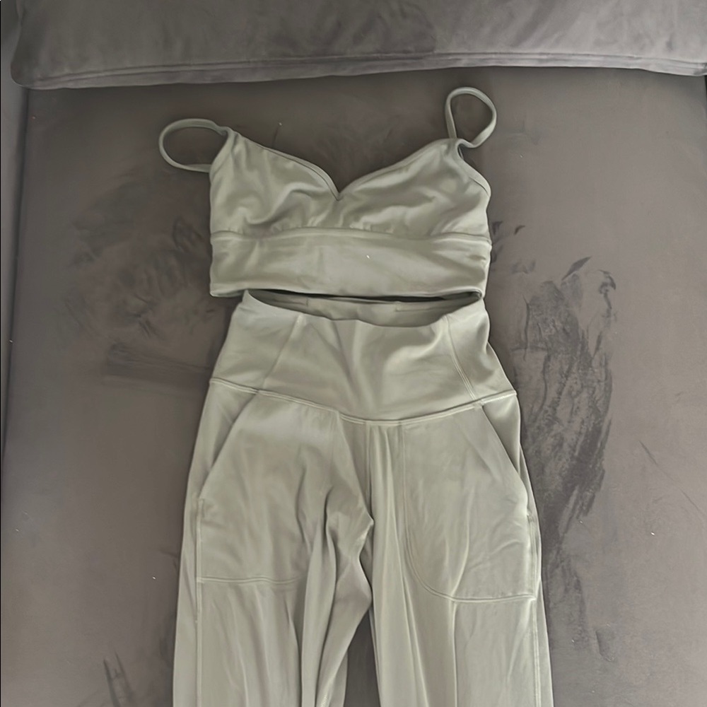 Lululemon Dark Forest Green Set - Gem